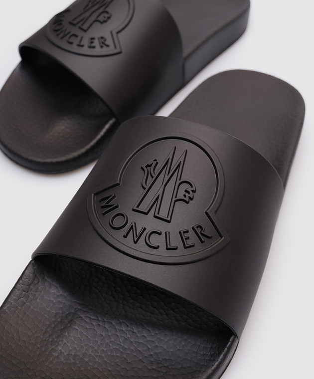 Moncler - Чорні слайдери с фактурною емблемою логотипа ...